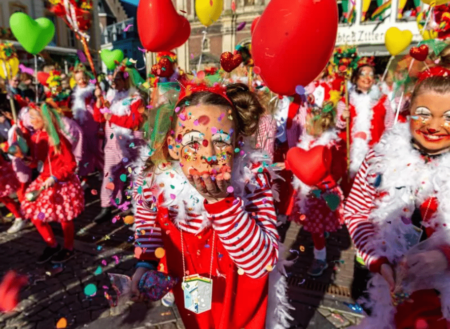 Carnaval Frenzy in Limburg - Self Study Dutch